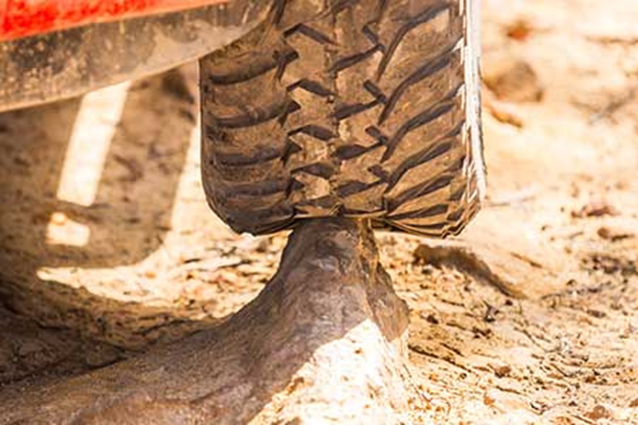 Superior Technology Sets Bridgestone Dueler M/T 674 Apart