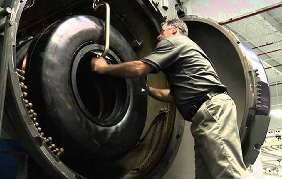 Bandag Tyre Retreading | Bridgestone Australia